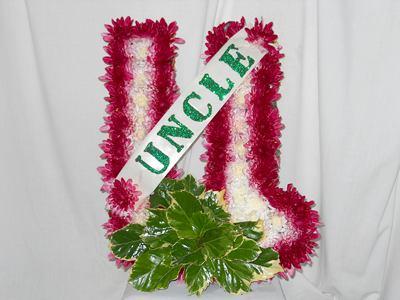 Letter U with UNCLE sash – 15″ – Nikko's Creations